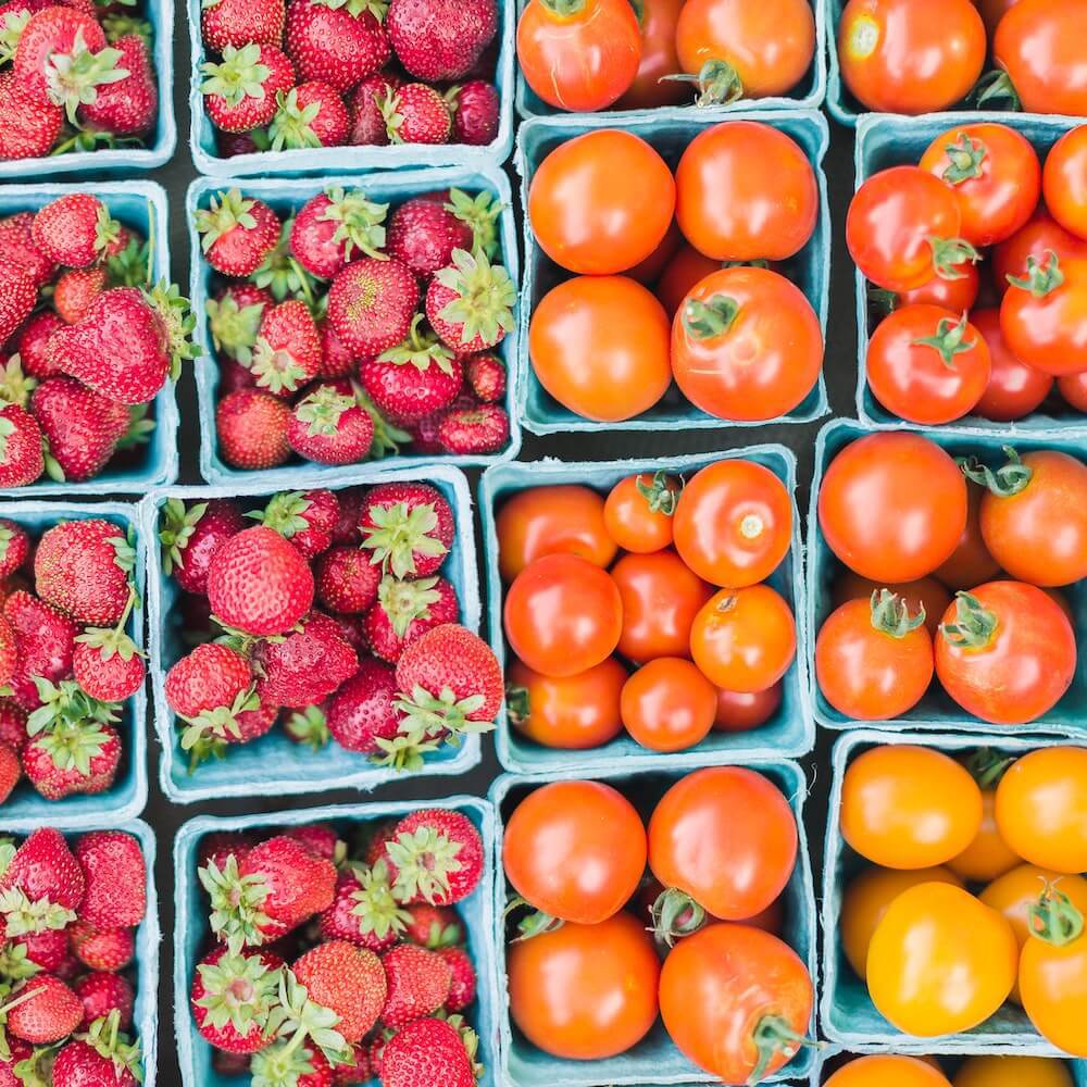 How Eating Local Foods Can Reduce Your Carbon Footprint | The Momentum