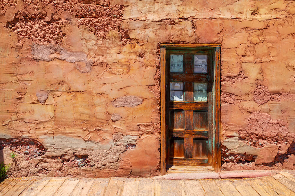 5 Pros of Using Adobe In Your Green Building | The Momentum