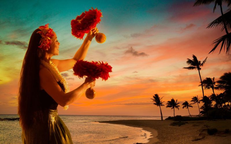Christmas & New Year's Eve in Maui | The Hale Pau Hana