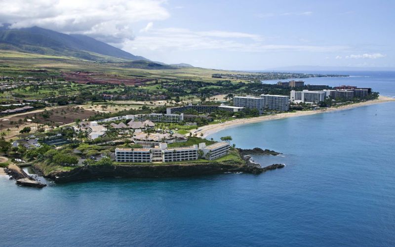 Christmas & New Year's Eve in Maui | The Hale Pau Hana