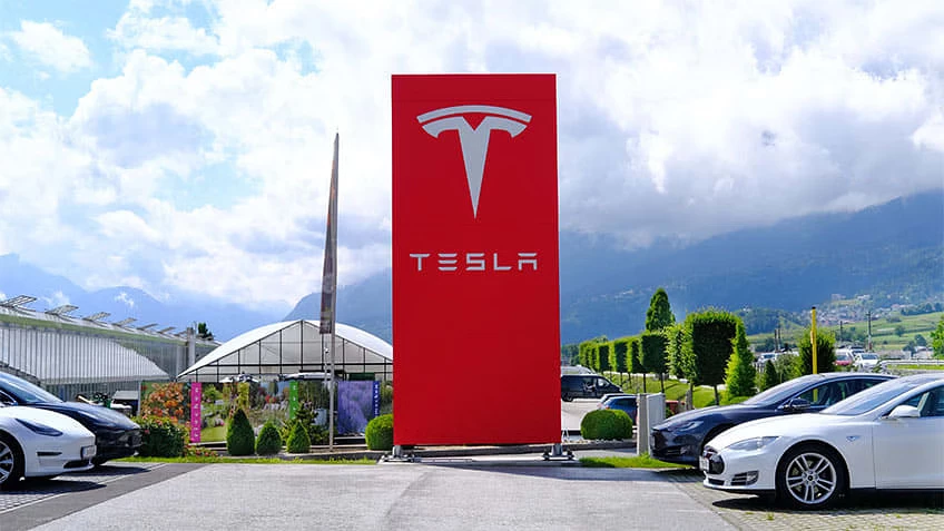 Tesla's Marketing Strategy - How To Succeed Without Traditional ...