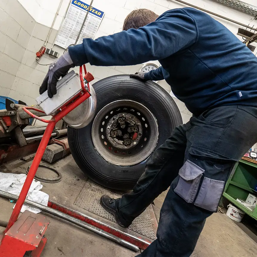 Vehicle mechatronics engineer for commercial vehicle technology (m/f/d ...