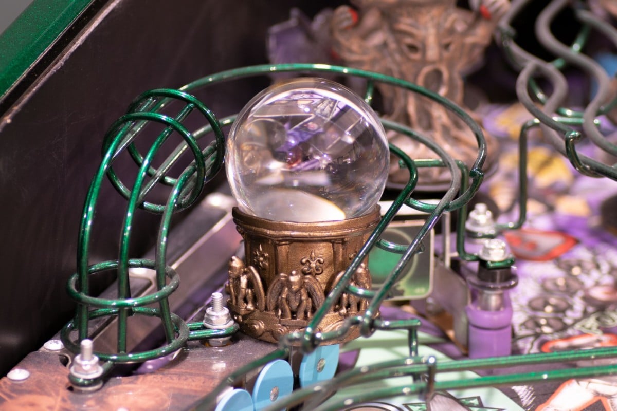 Wizard of Oz Crystal Ball Pedestal & Upgraded K9 Glass Ball | The ...