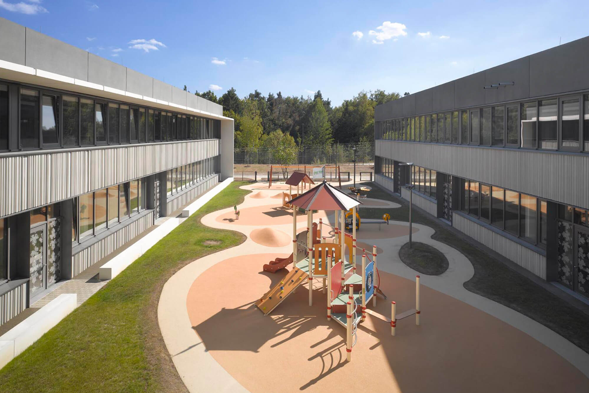 Elementary School and High School in Stuttgart