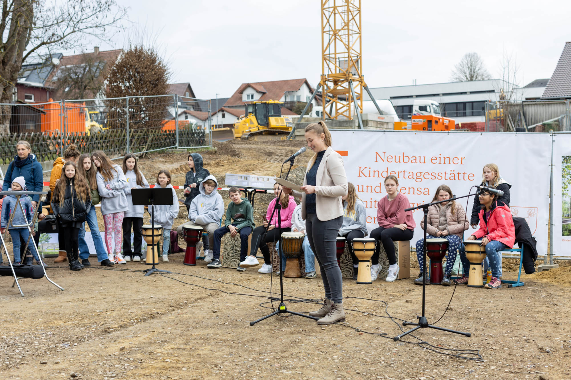 Gemeinsamer Beginn voller Begeisterung: Spatenstich für den Kinder- und ...