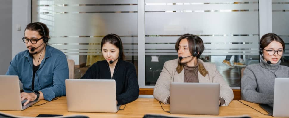 Hard-Selling Vs. Soft-Selling With Examples To Implement On Your Next ...