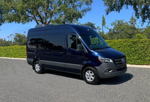 Book Vans : VAN RENTAL in Los Angeles LAX, Burbank. Rent a 15 Passenger ...