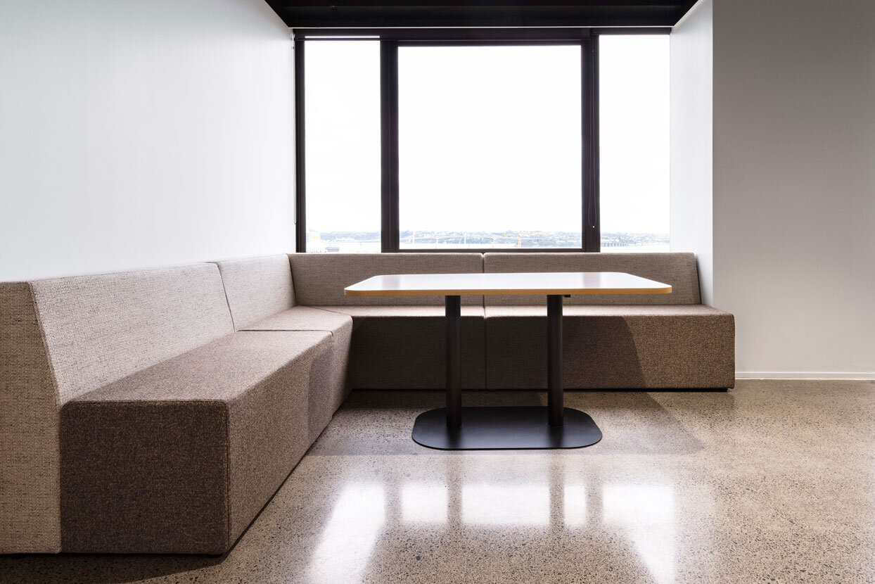 Pedestal Base Meeting / Breakout Table | SmartSpaceWorkplace Solutions