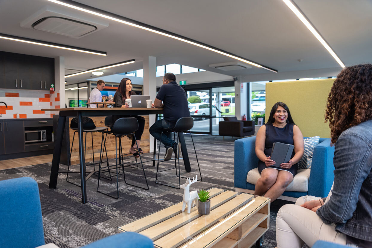 Scope Bar Leaner | SmartSpaceWorkplace Solutions