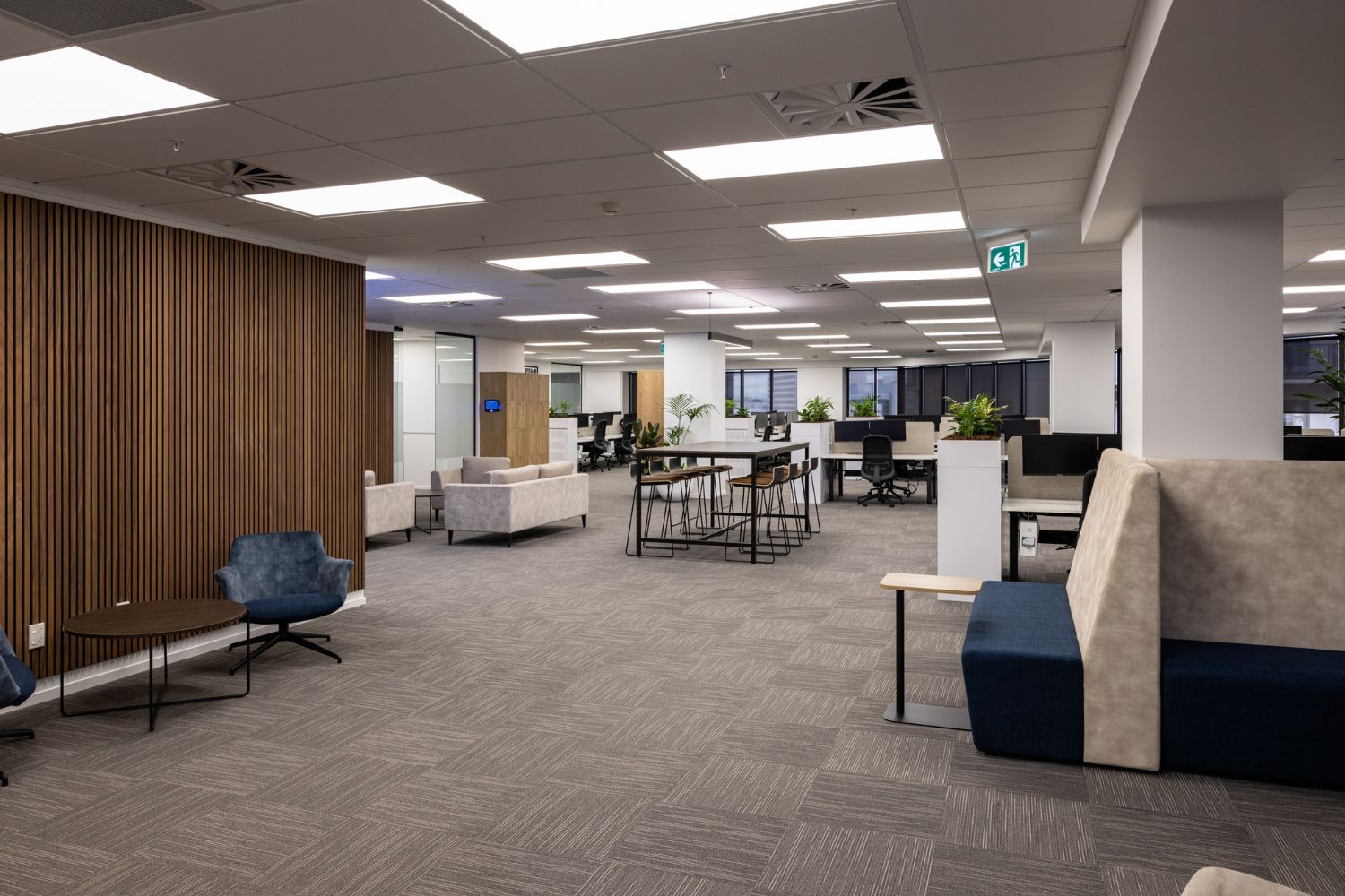 Assurant | Workplaces by SmartSpace