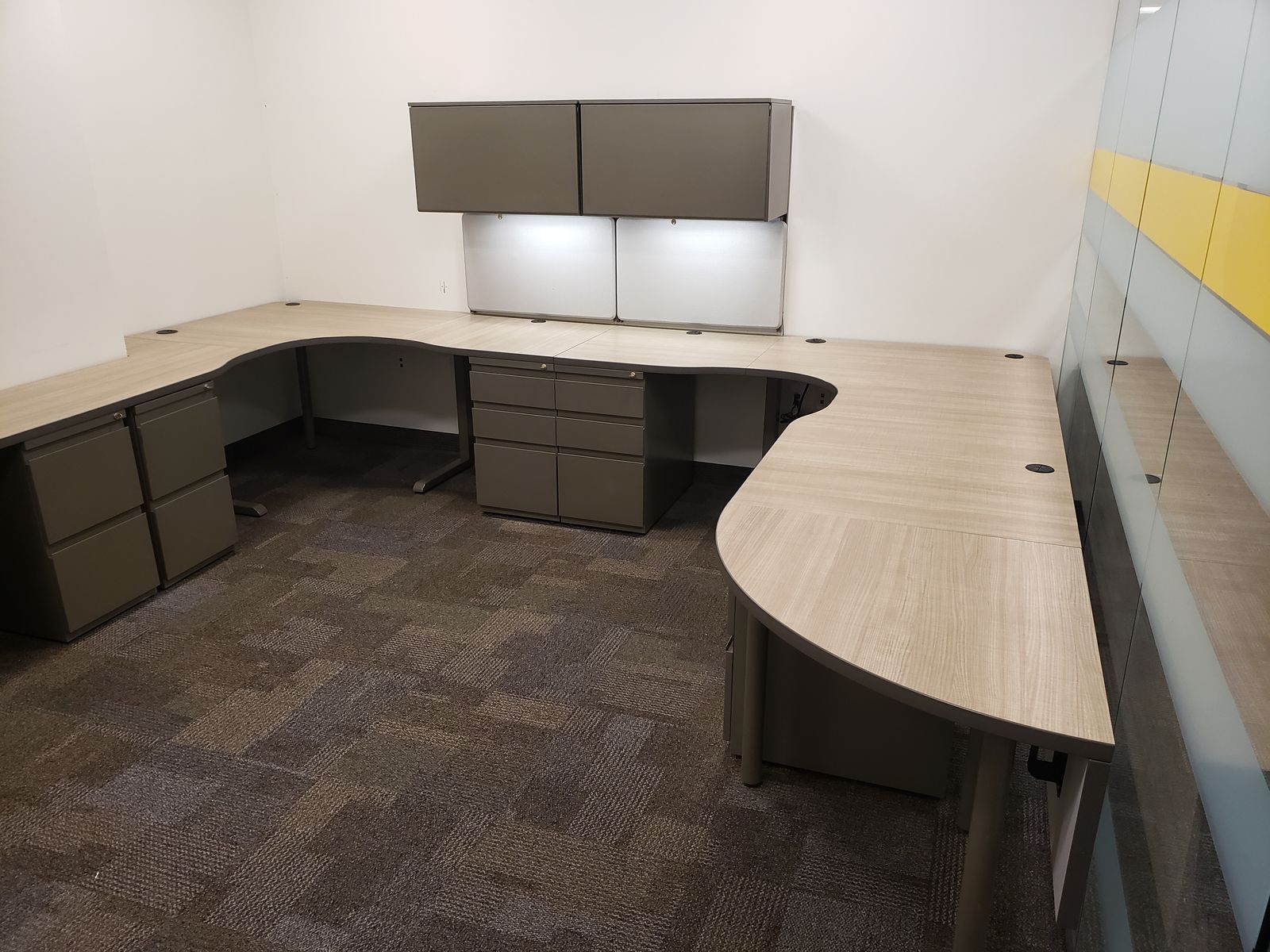 High Quality Custom Desks - gen2