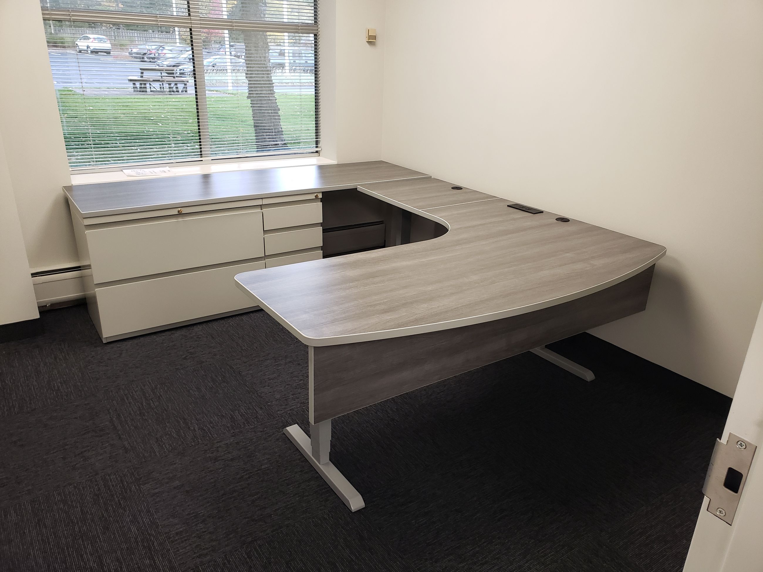 High Quality Custom Desks - gen2