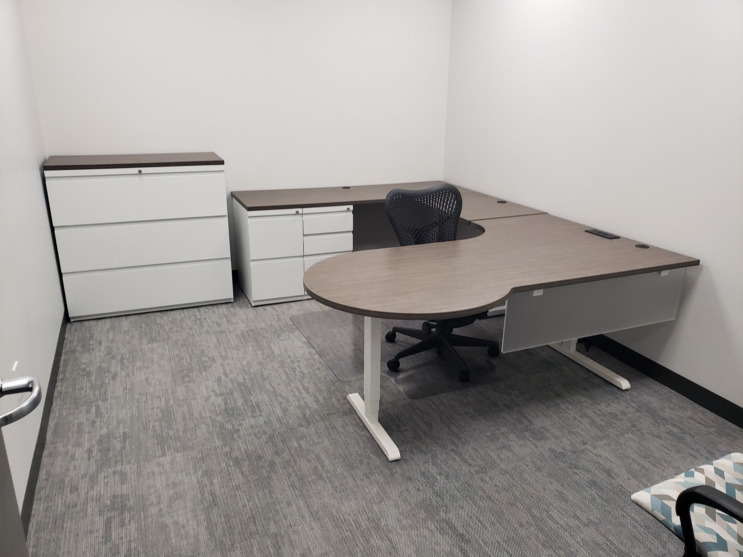 High Quality Custom Desks - gen2