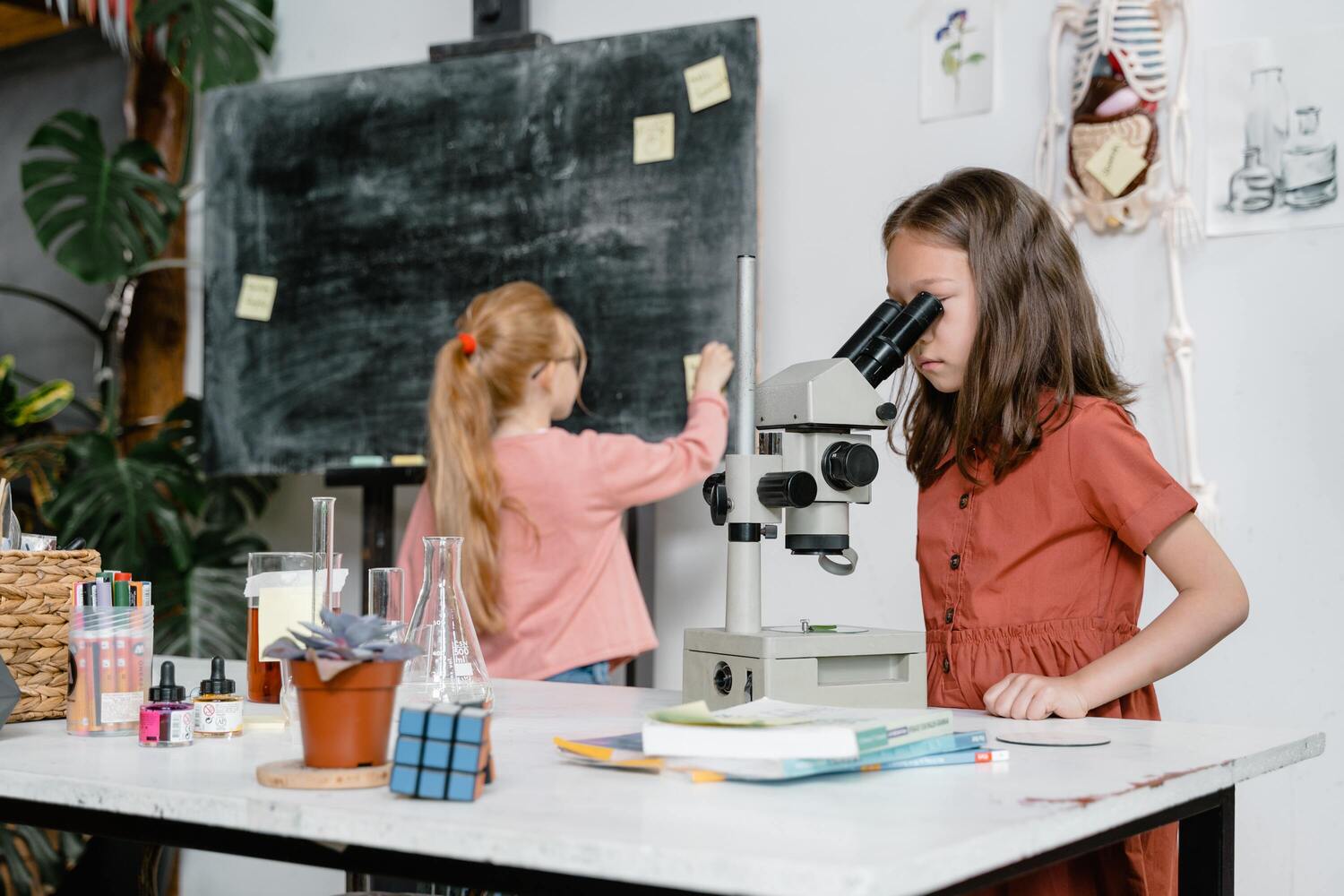 6 Ways Educators Can Empower Girls in STEM
