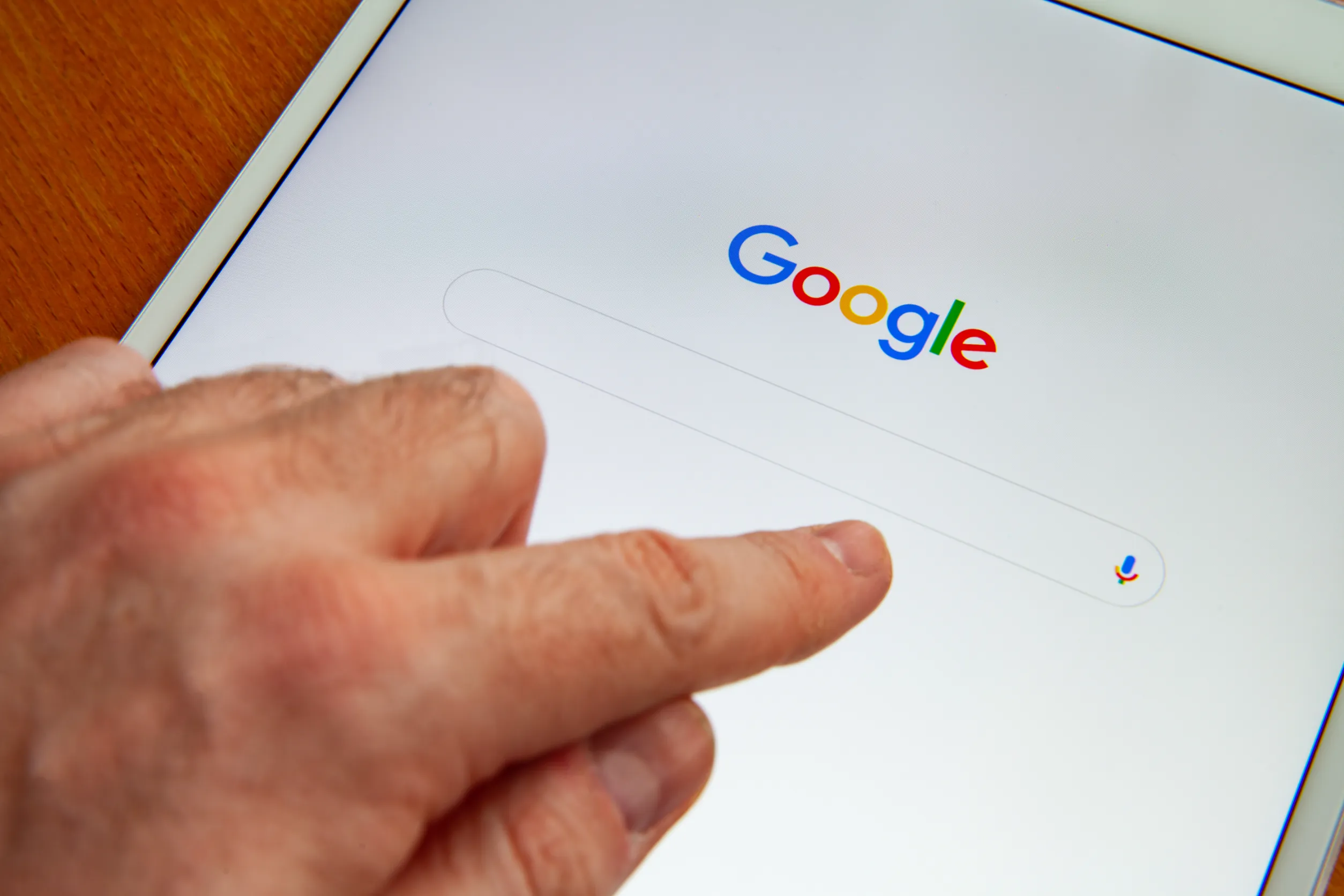 What are featured snippets and why are they important for SEO?