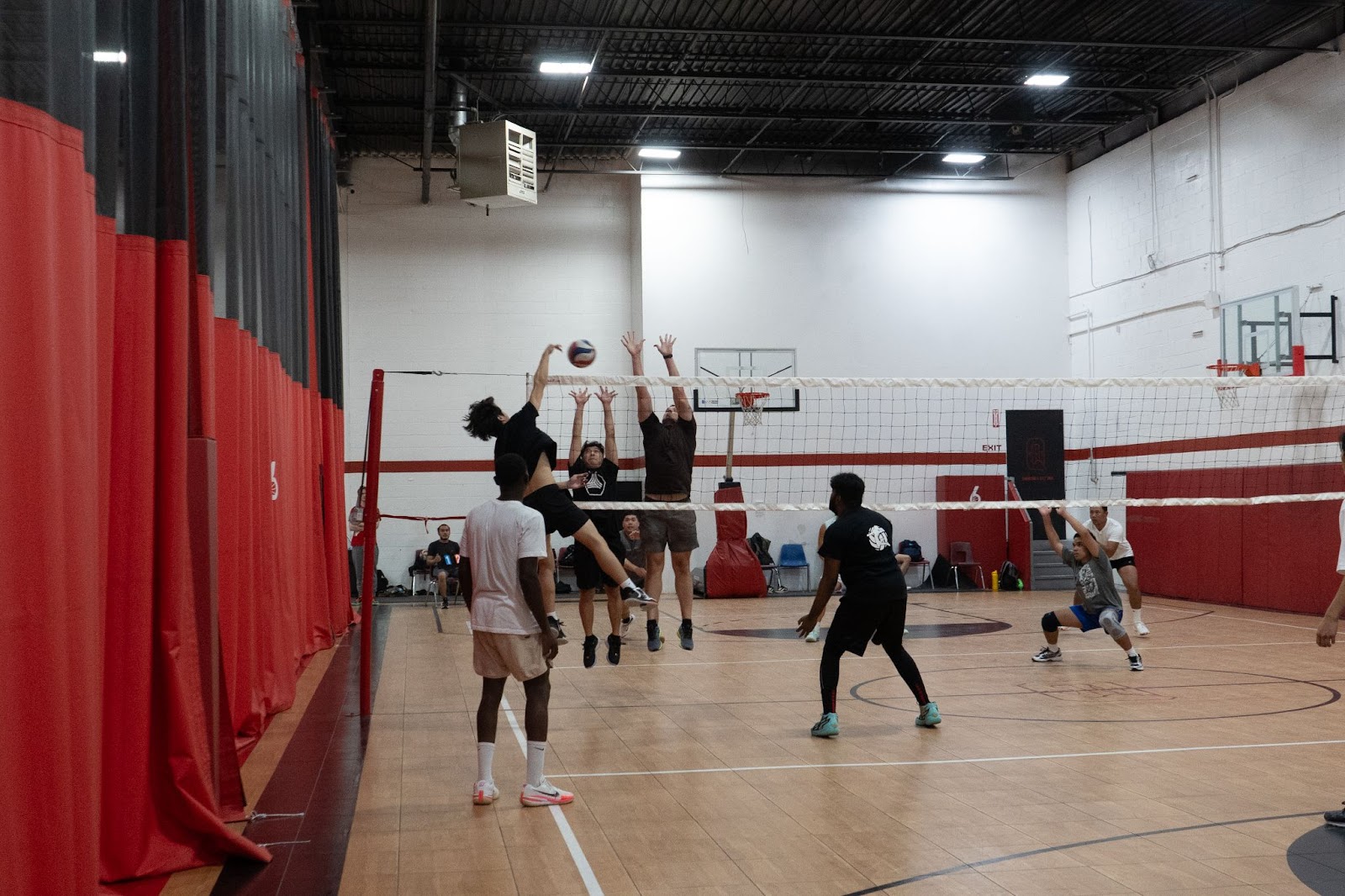 The Importance of Teamwork in Volleyball - Javelin Sports