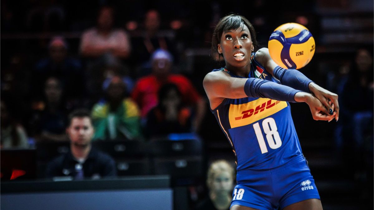 Famous Female Volleyball Players - Javelin Sports