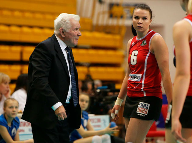 Legendary Volleyball Coaches: Their Impact on the Game - Javelin Sports