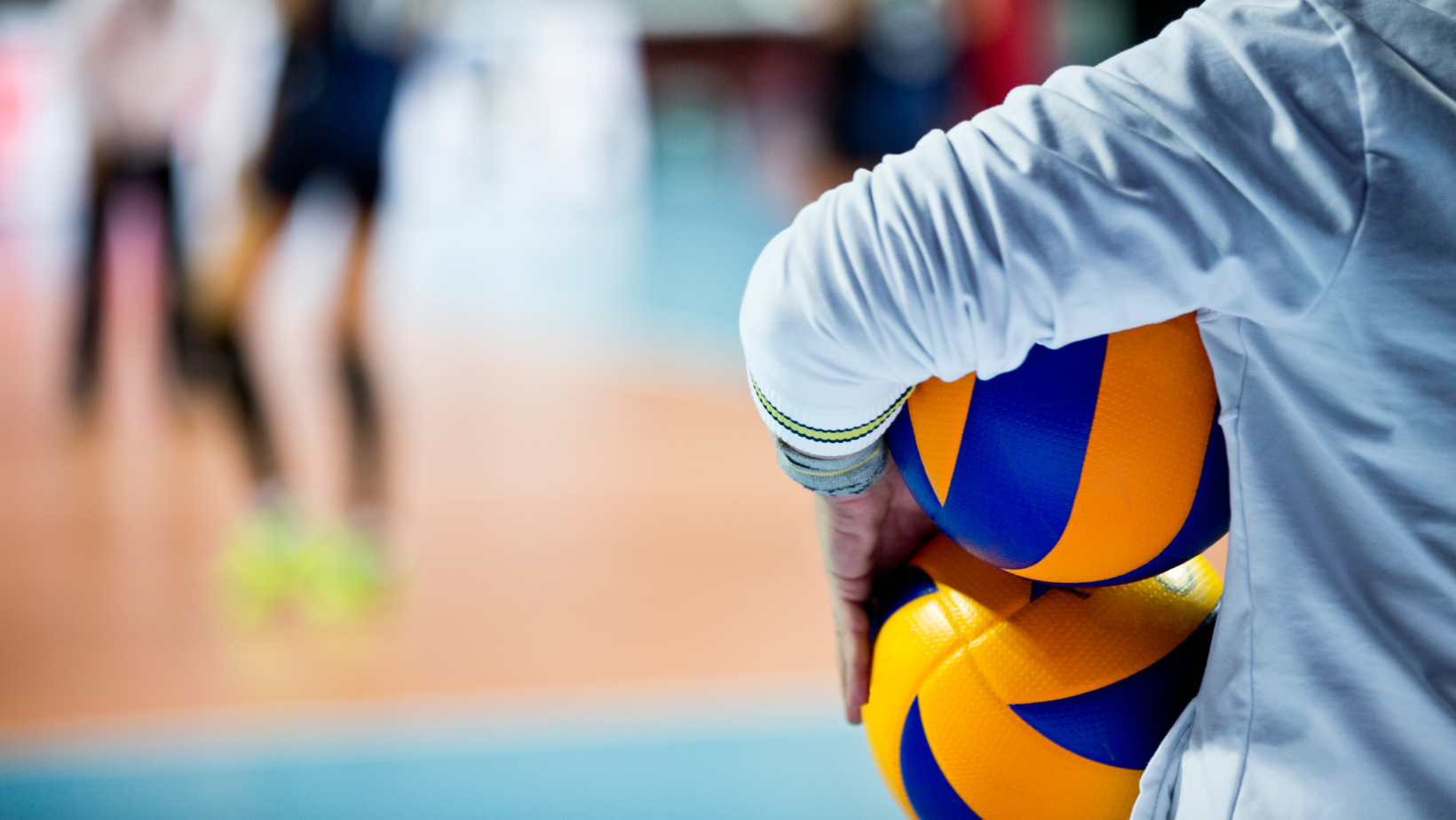 5 Volleyball Coaching Tips for Effective Team Management - Javelin Sports