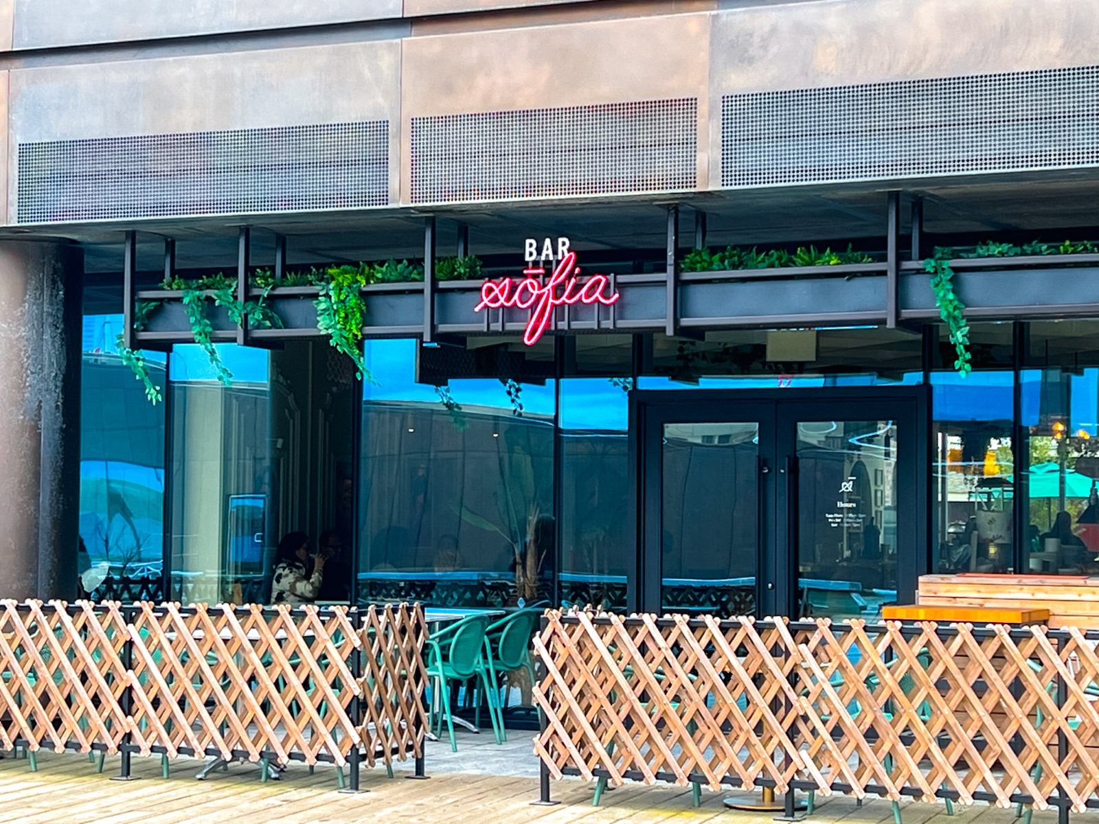 Dine at these Halifax Waterfront Restaurants in 2024