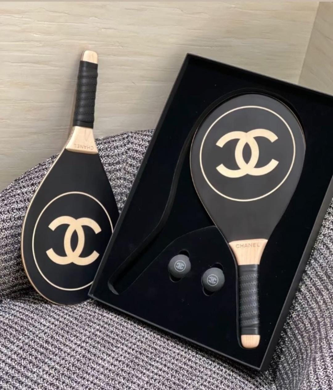 Limelight Nova | Chanel Pre-Owned | Chanel Two Beach Rackets