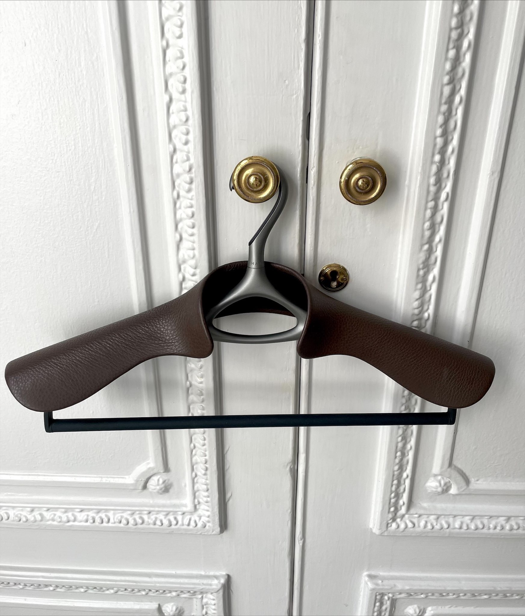 Limelight Nova | Custom Luxury Hangers | Custom Luxury Hangers