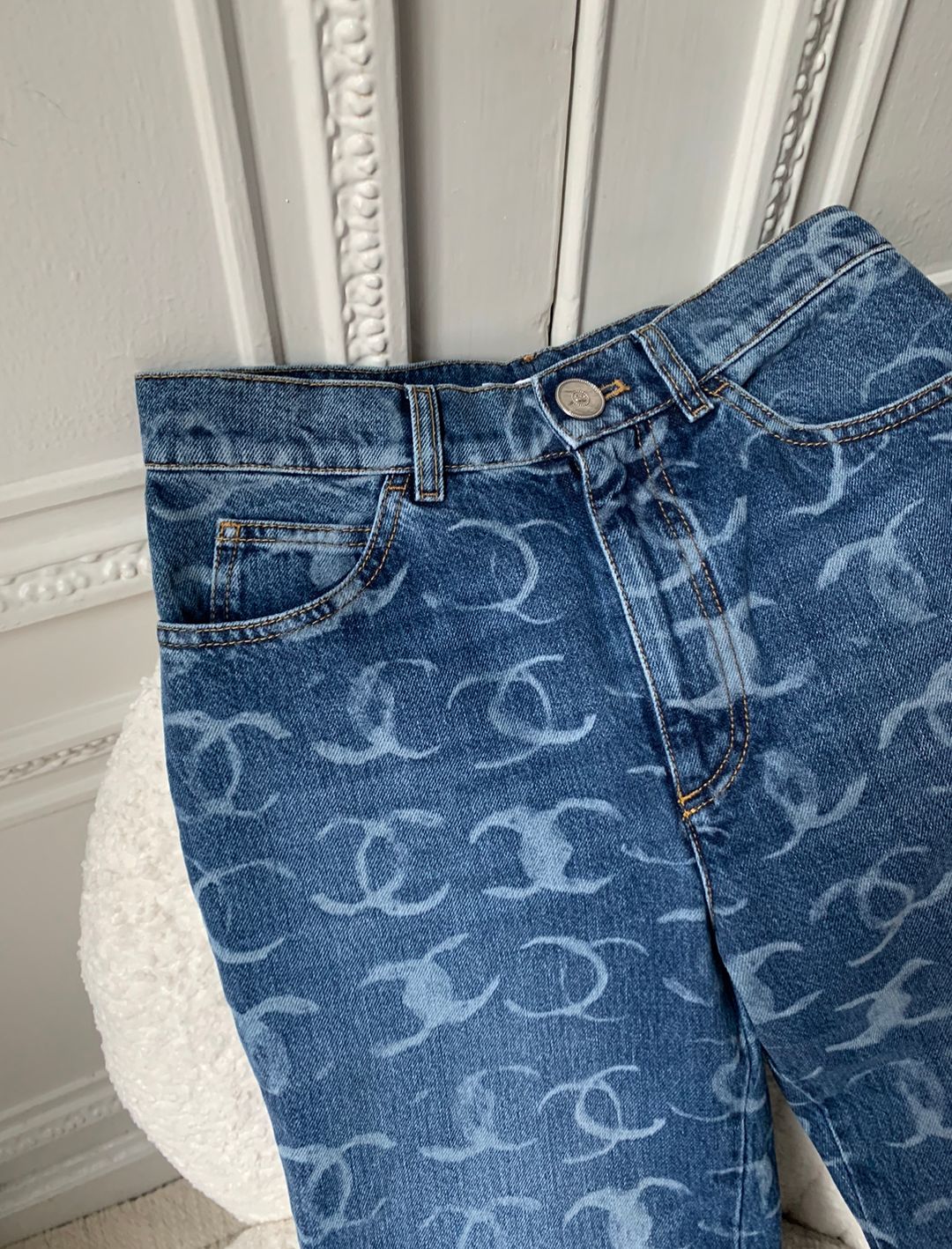 Limelight Nova | Chanel Pre-Owned | Chanel CC Denim Jeans Straight Leg ...