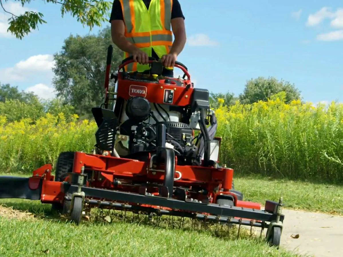 TORO GRANDSTAND Zero Turn Stander