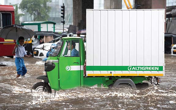 Advantages of Commercial Electric Cargo Vehicle - Altigreen