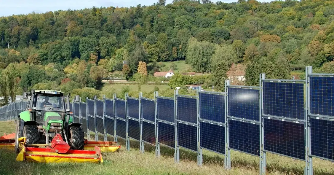 Solar Fence vs Conventional Ground-Mount Solar