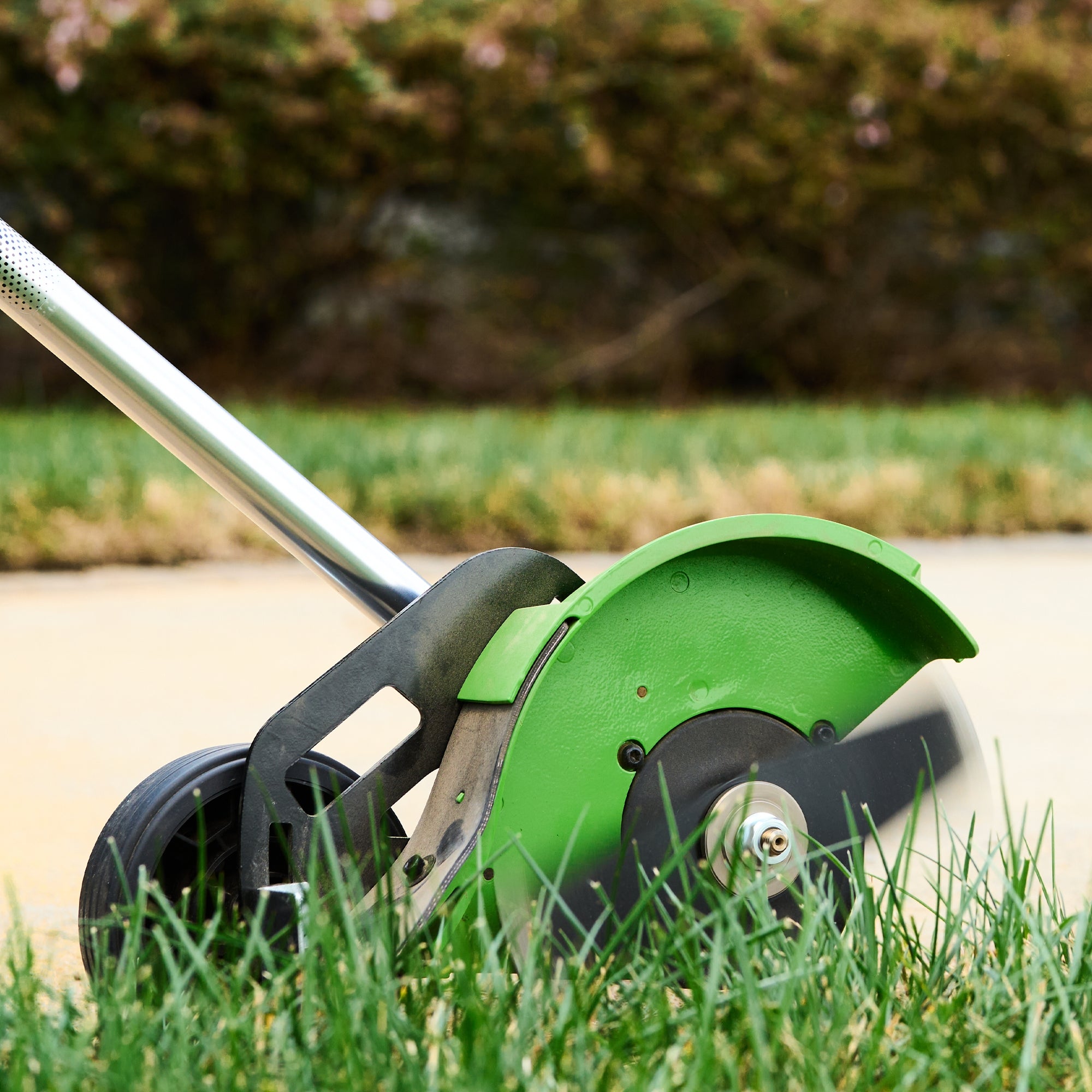 82ES15 82 Volt Gen II Edger | by Greenworks