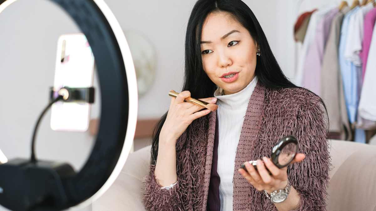 Product Seeding in Influencer Marketing: Top 6-Step Guide