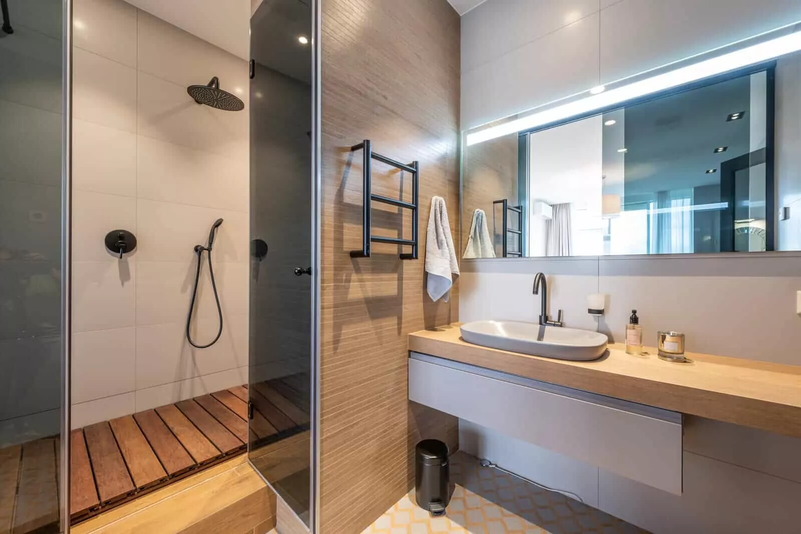 38 Elegant Luxury Master Bathroom Ideas | Robern 38 Elegant Luxury Master Bathroom Ideas | Robern