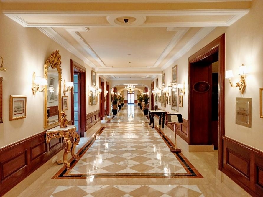 Corporate & Commercial Interior Design: Comprehensive Guide | Robern