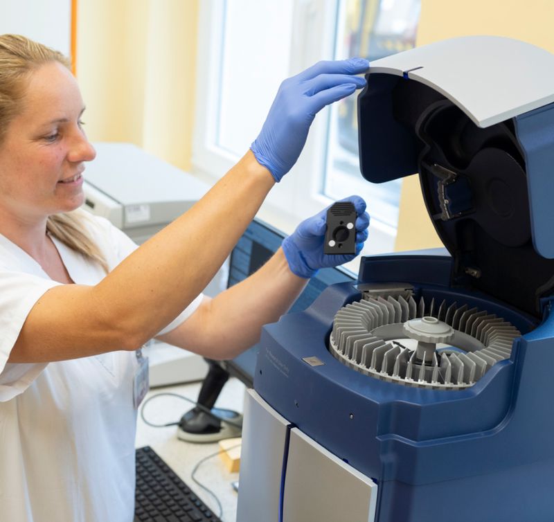 IKEM MMDx - Molecular Microscope® Diagnostic System