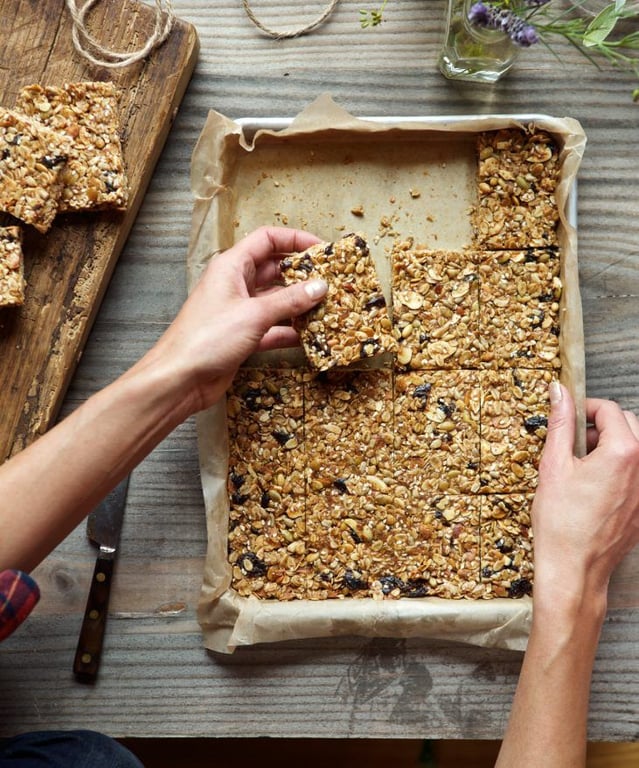 Clean Green Granola Bars - Thrive Global
