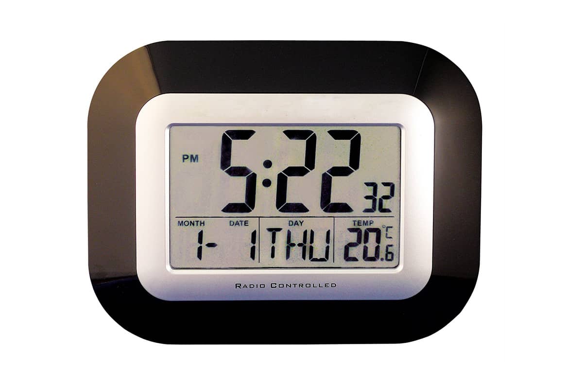 Ravencourt Living - Radio Controlled Digital Clock