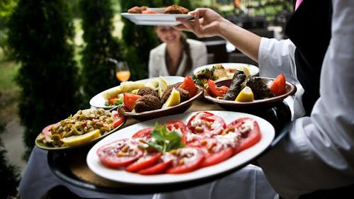 What's a Food Runner? Job Description, Salary, + Openings