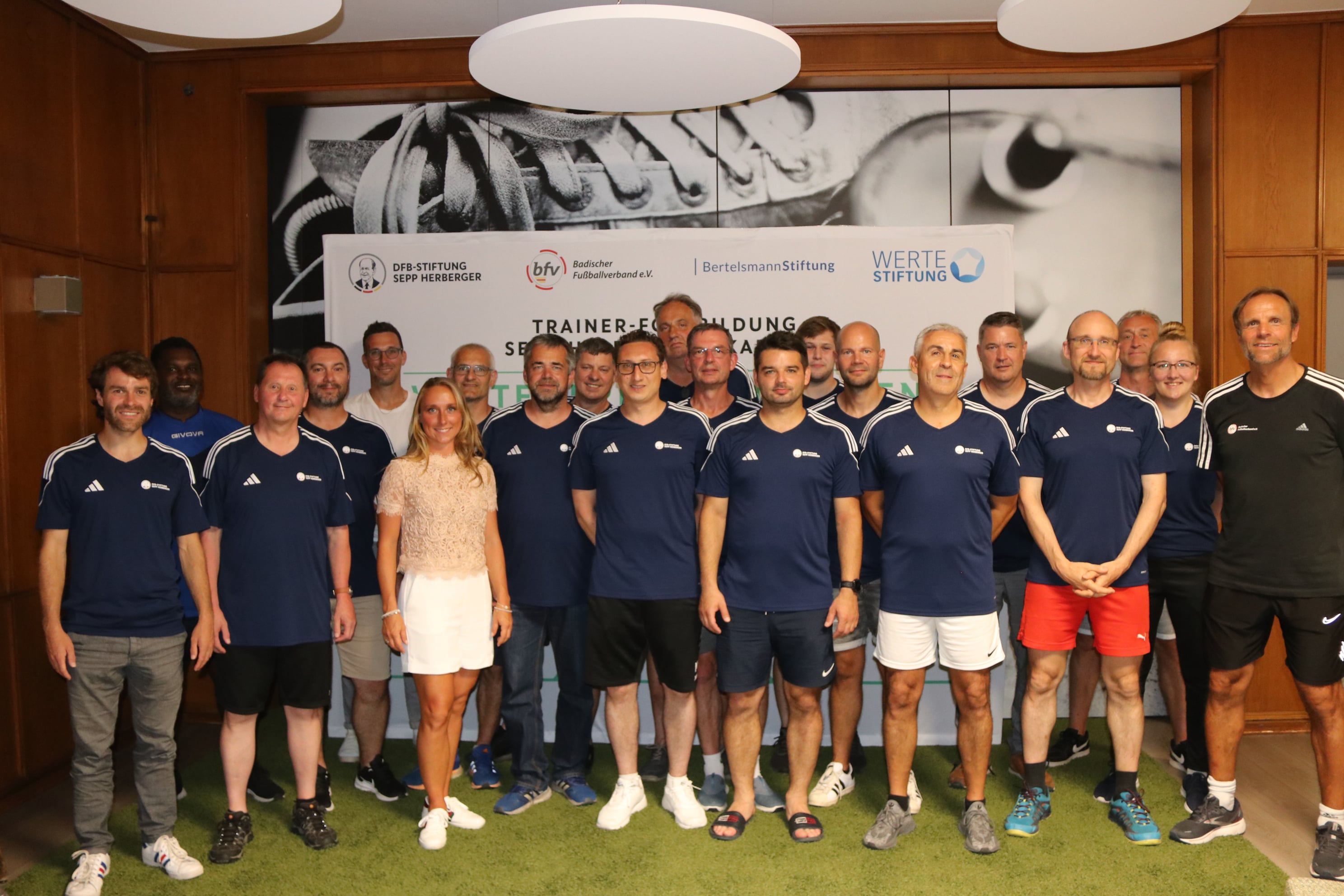 Werte bilden mit der Nachwuchsmannschaft - Trainer-Fortbildung „Sepp-Herberger-Akademie“ | Sepp ...