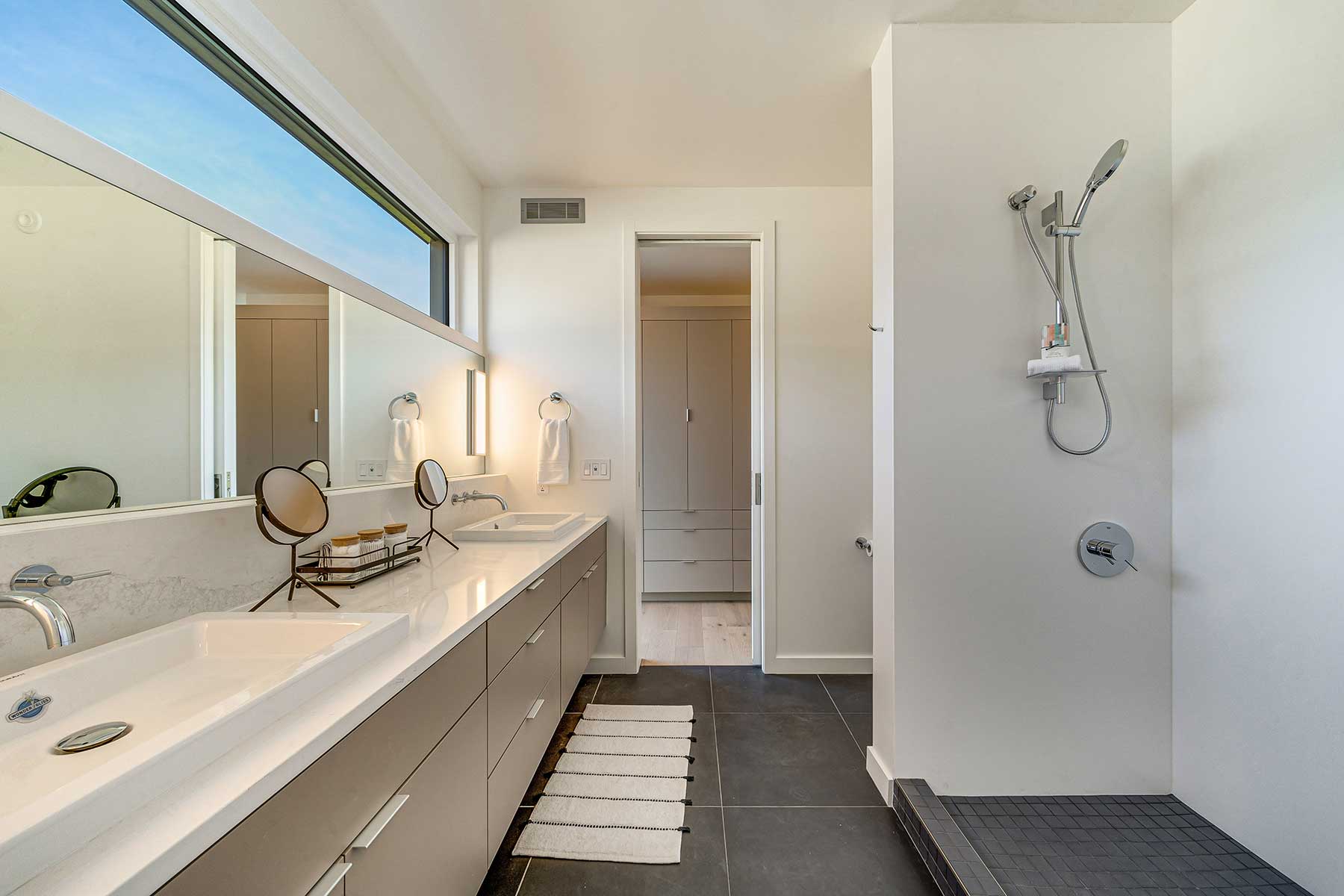 DVELE | Modern Prefab Net-Zero Modular Homes