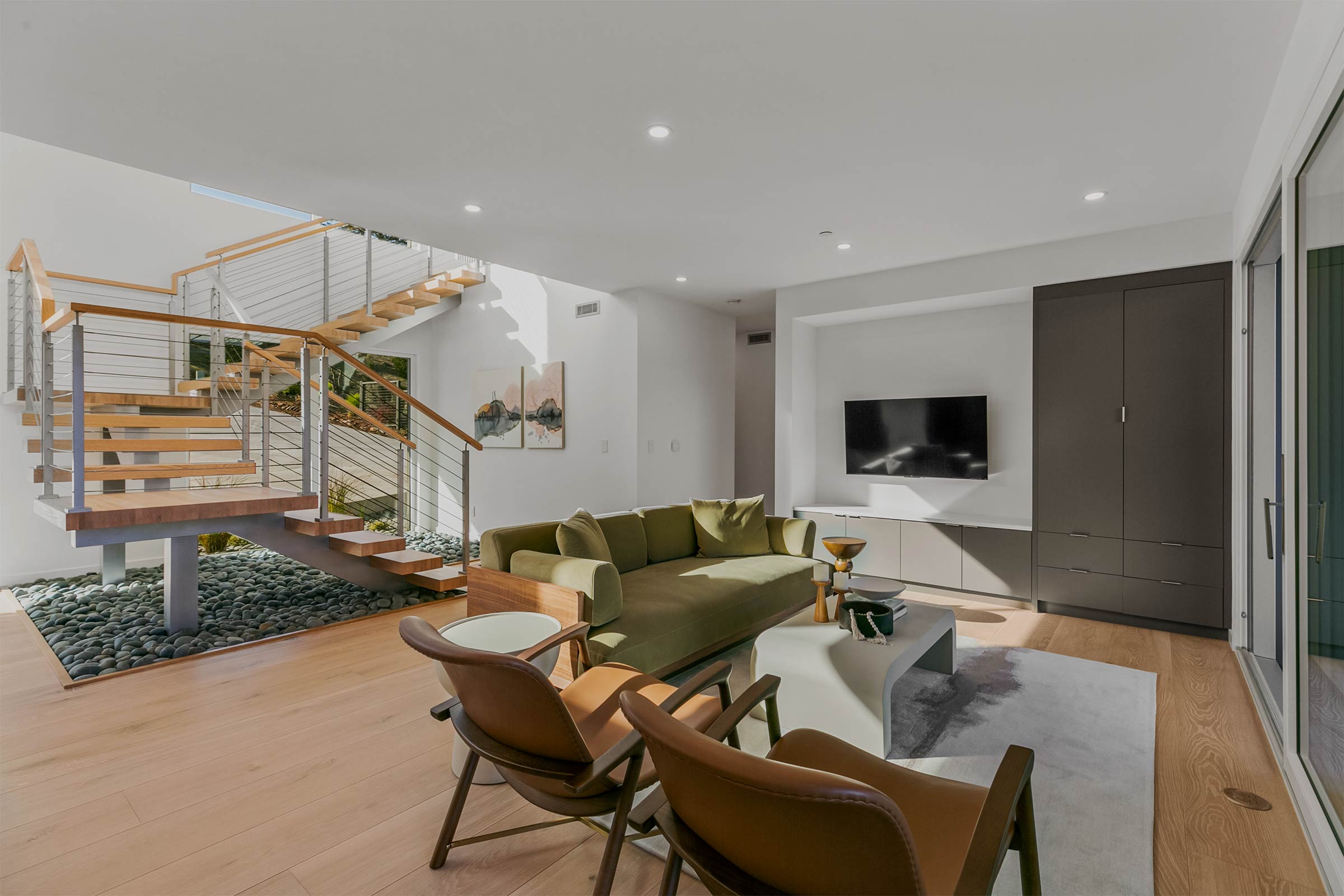 DVELE | Modern Prefab Net-Zero Modular Homes