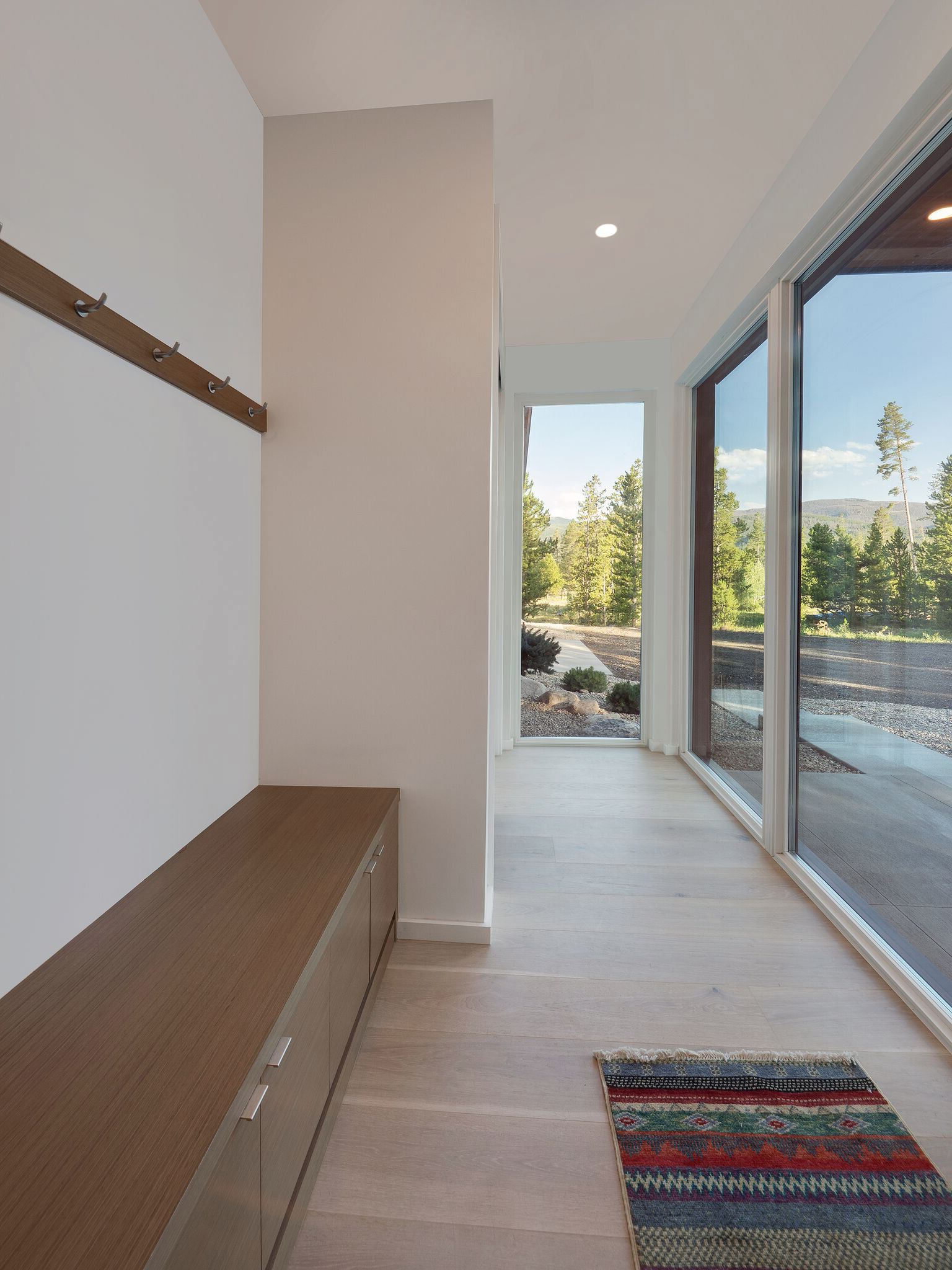 DVELE | Modern Prefab Net-Zero Modular Homes