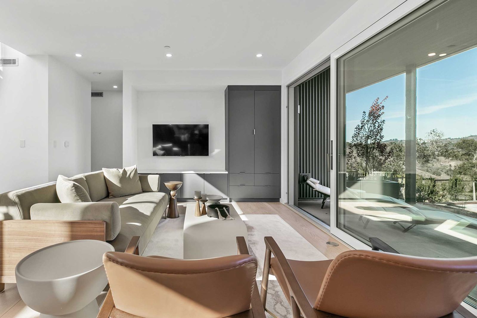 Catalog of Pre-Designed Fully-Finished Homes | DVELE