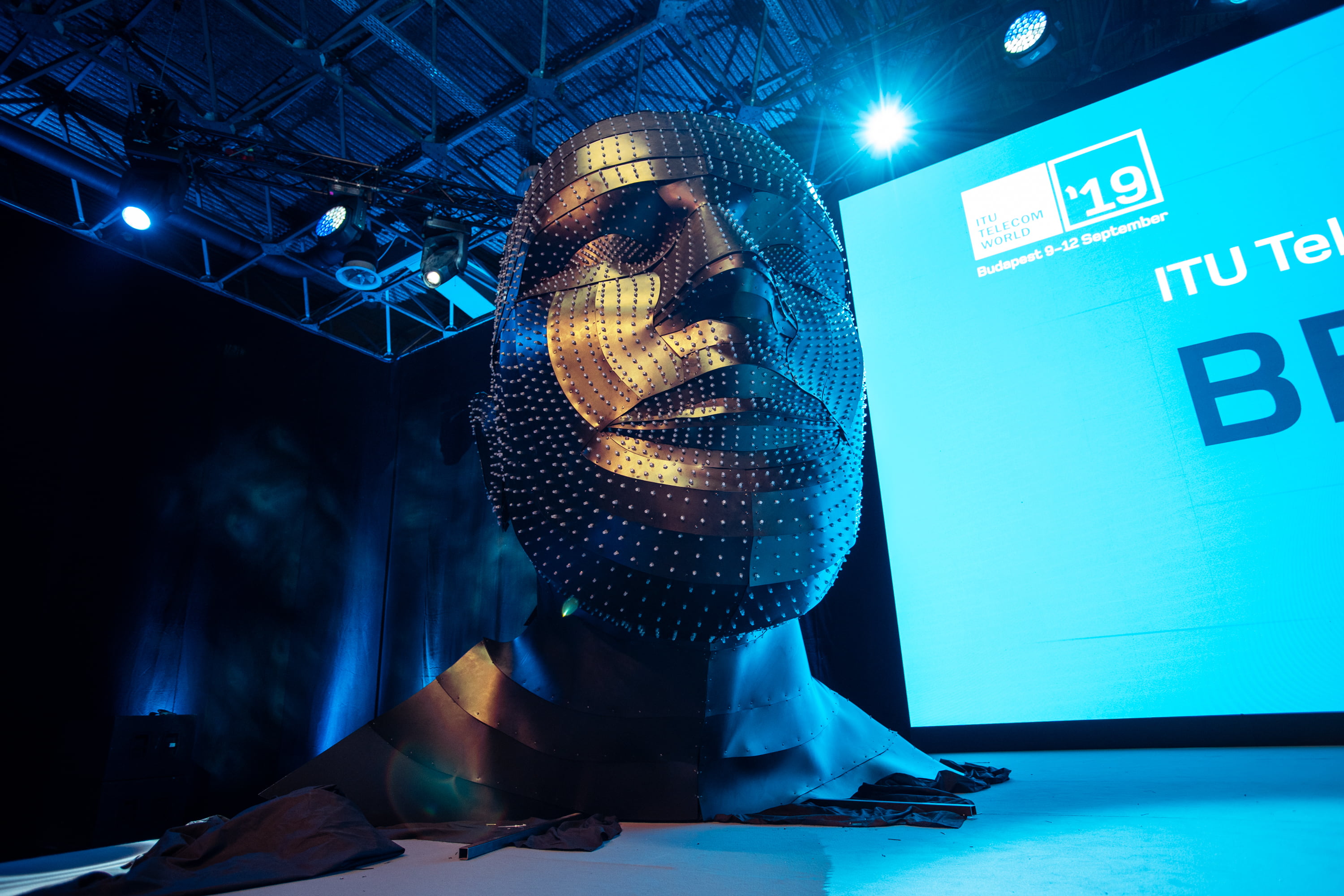 Talking Heads: Illuminating Communication at ITU Telekom World 2019