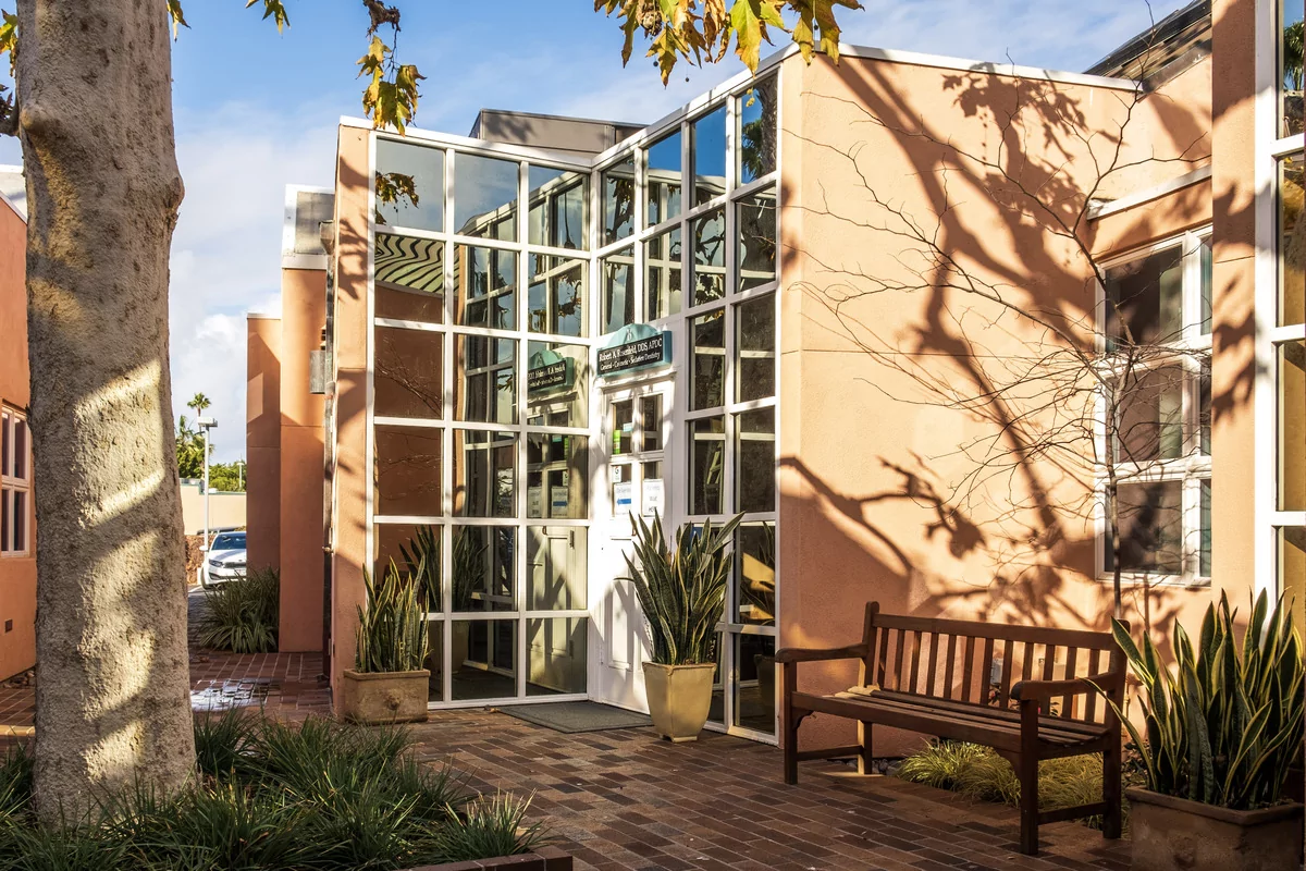 Dentist in Solana Beach | Alexander Erwin, DDS