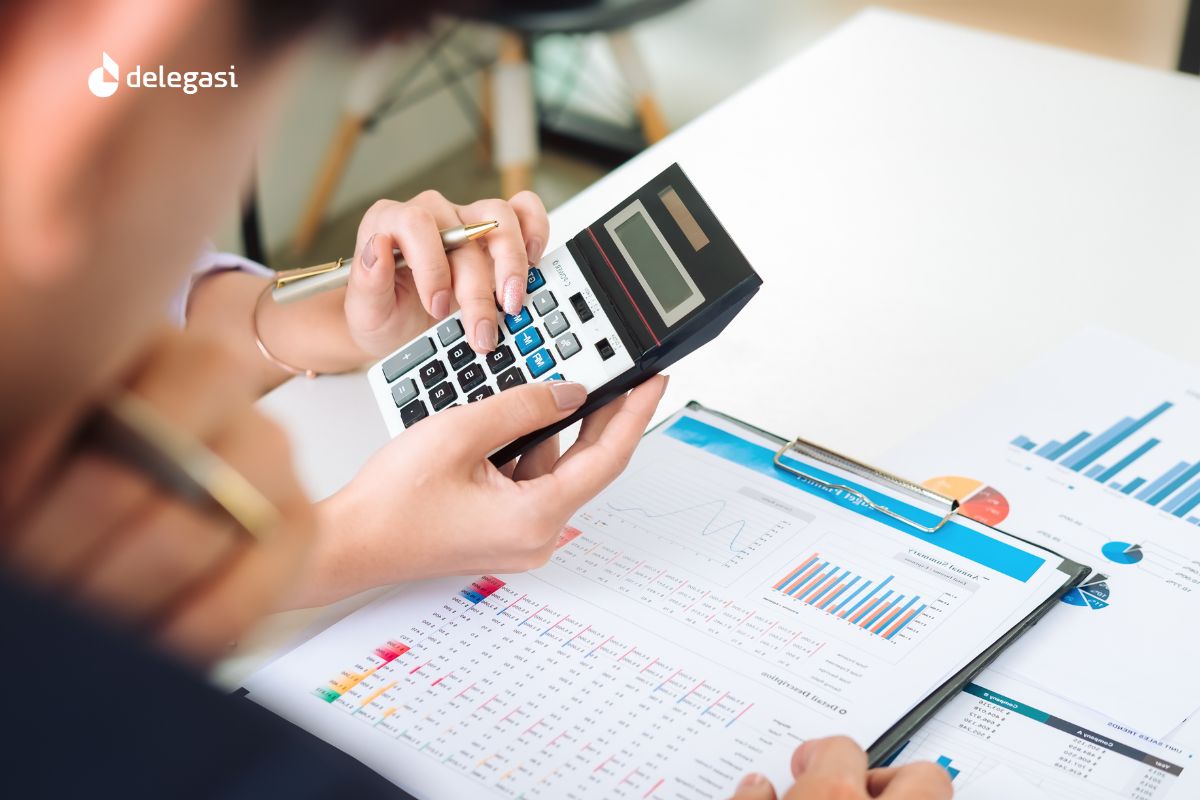 Perbedaan Gaji Akuntan vs Jasa Laporan Keuangan dari Delegasi, Delegasi ...