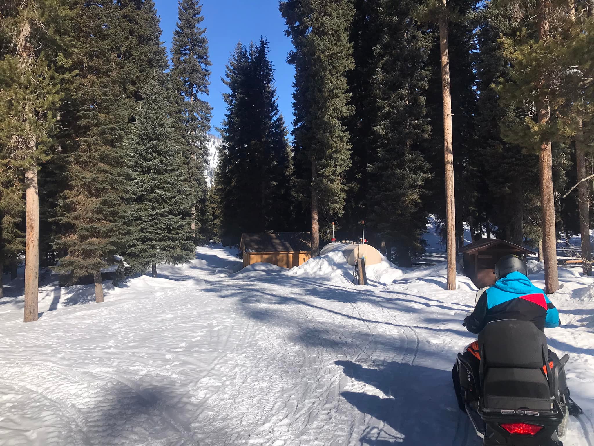 Idaho Snowmobiling Winter Vacations