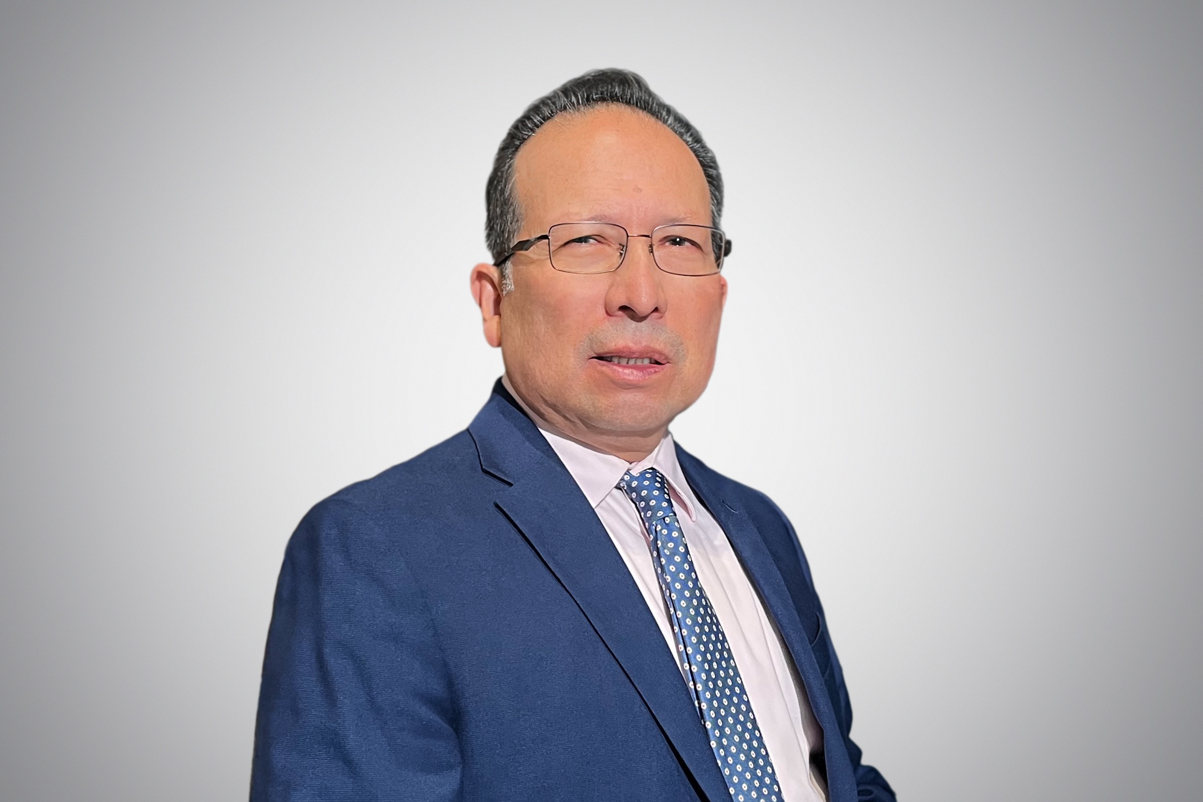 Roberto Suarez, LMFT | San Ysidro Health