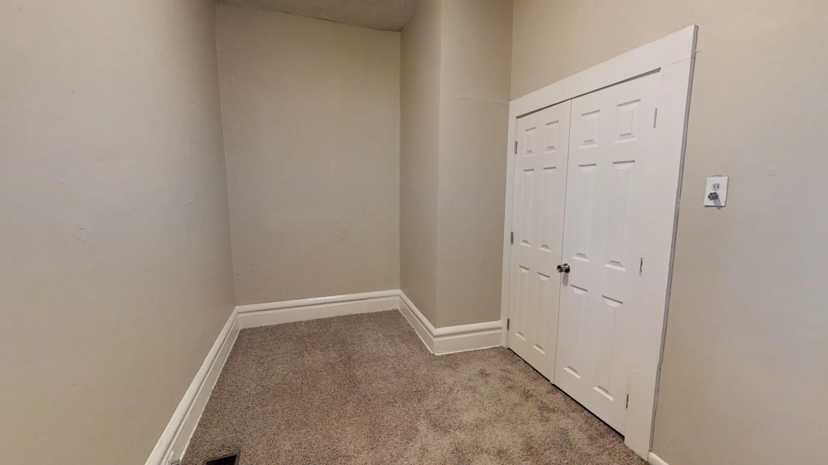 Unit: 1345 Neil Ave #2