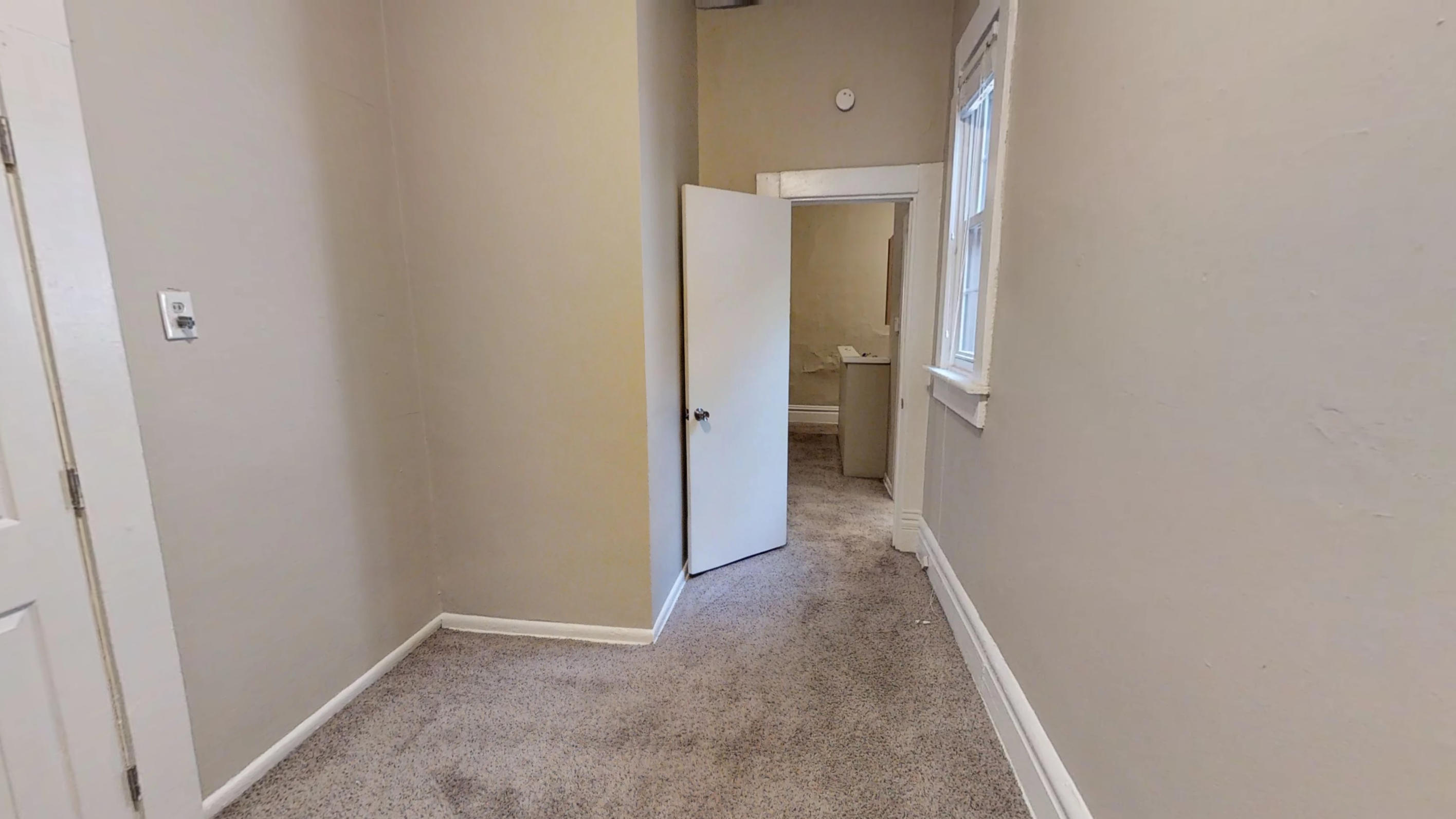 Unit: 1345 Neil Ave #2